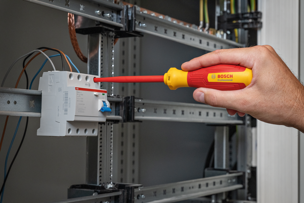 Bosch VDE Screwdriver PH2 x 125mm - 1000V Insulated | Bosch ...